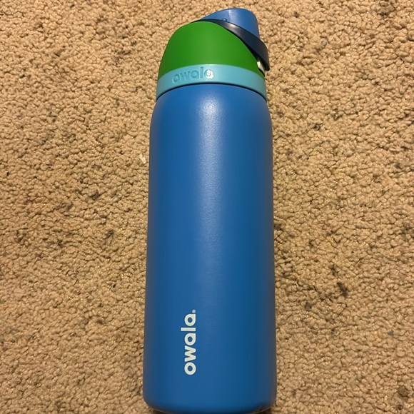 Other | Owala Free Sip 32 Oz | Poshmark